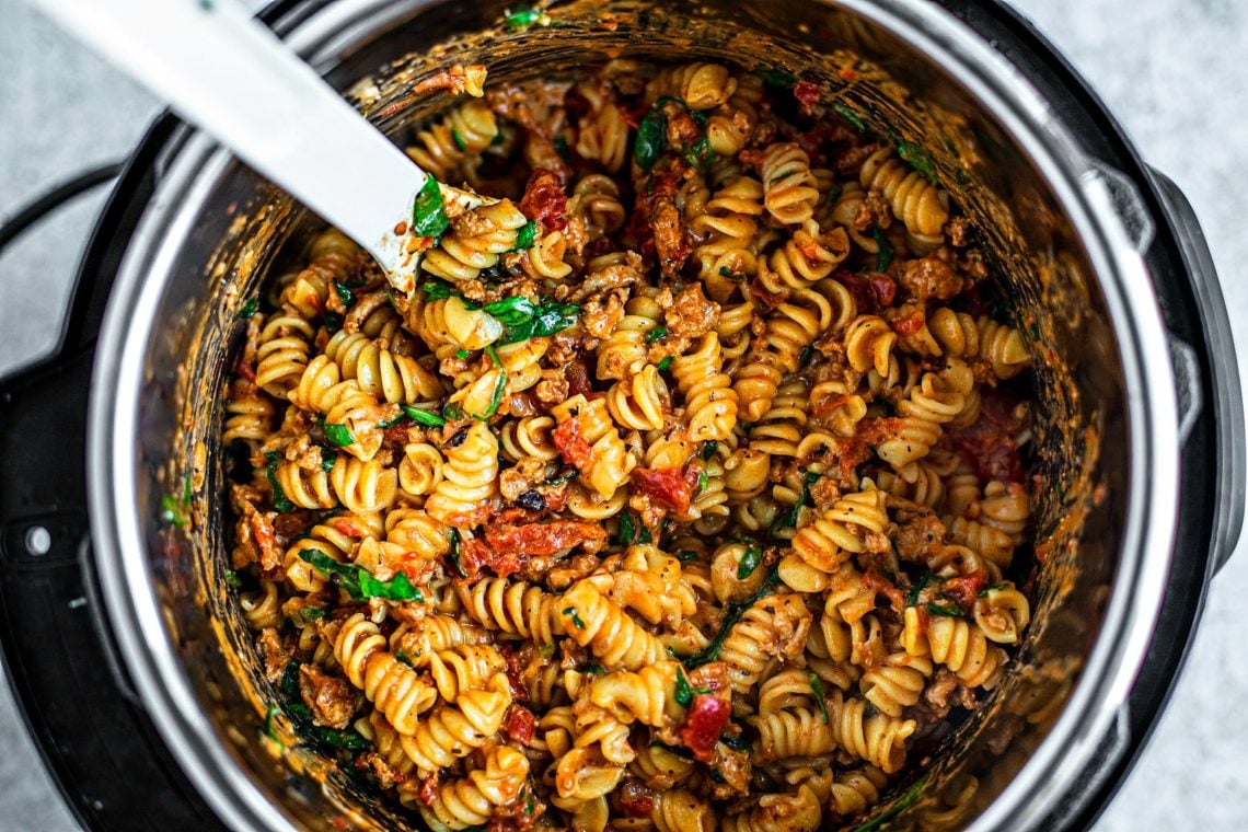 Creamy Tomato Instant Pot Pasta with Ground Turkey and Spinach ...