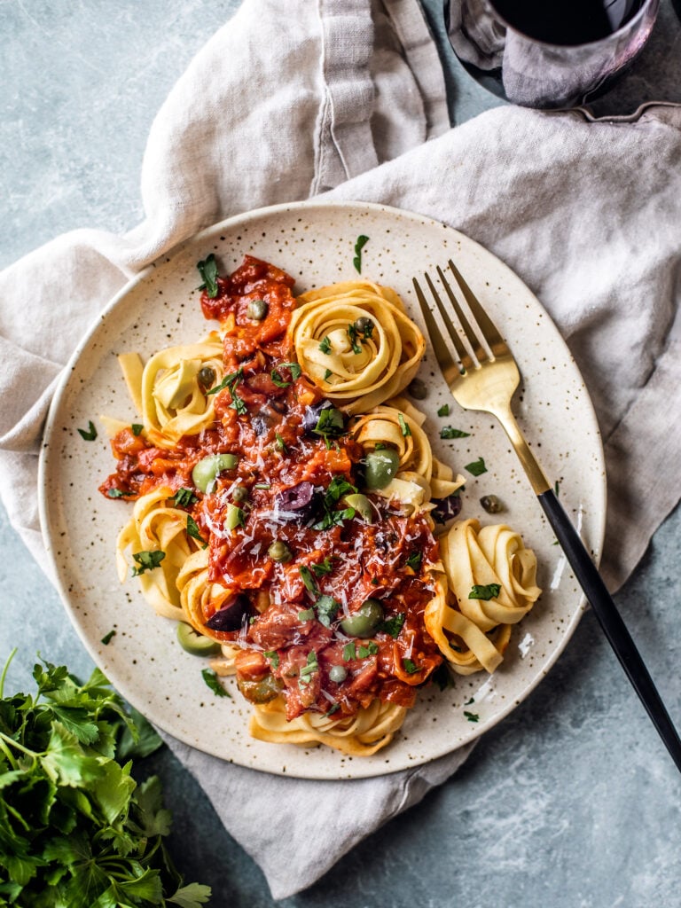 Easy Puttanesca Sauce - Killing Thyme